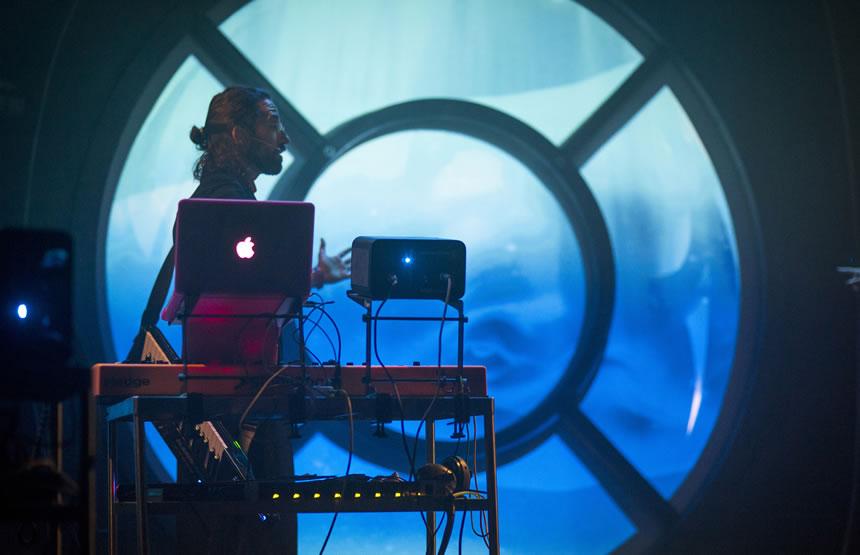 Bitàcola. Cançons i sons elèctronics en un submarí | Close to Cultura